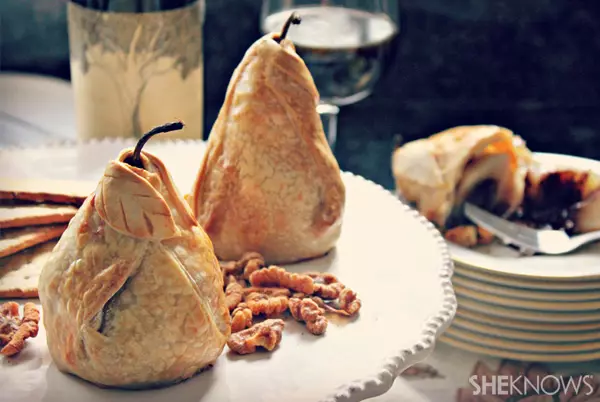 Stuffed thiab ci pear dumplings