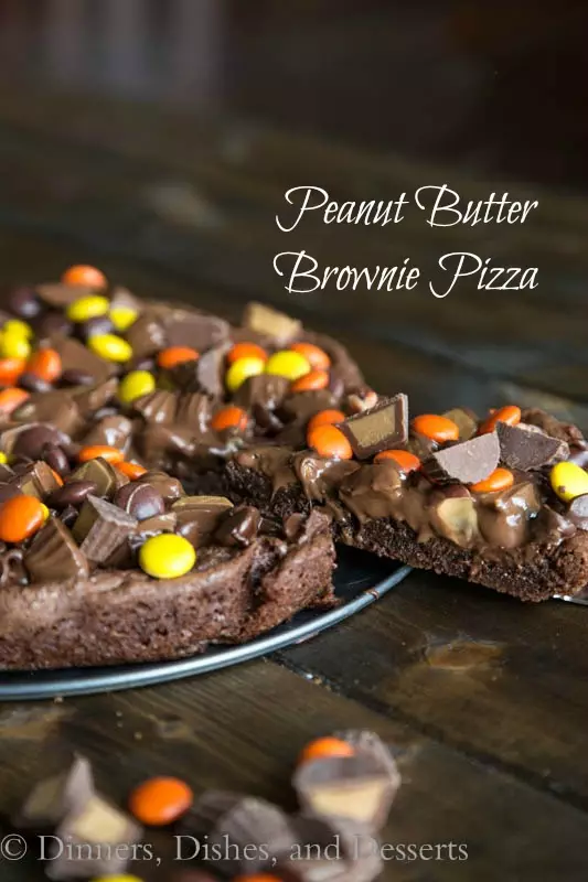 Pizza ya peanut butter brownie