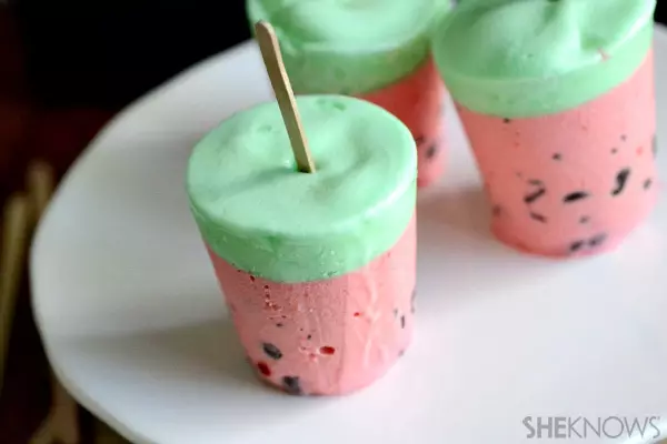 Gefrorene und cremige Wassermelonen-Pops