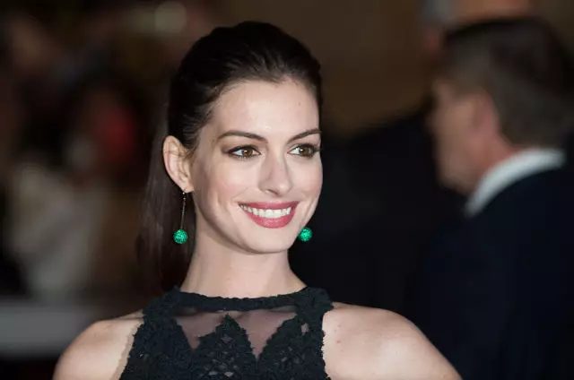 anne Hathaway