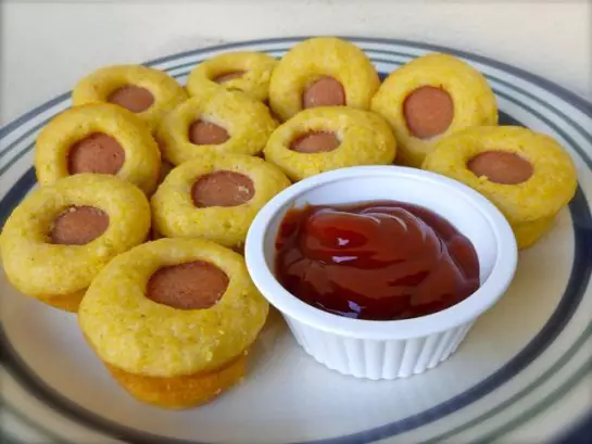 කෙට්ටු minny corn dog muffins