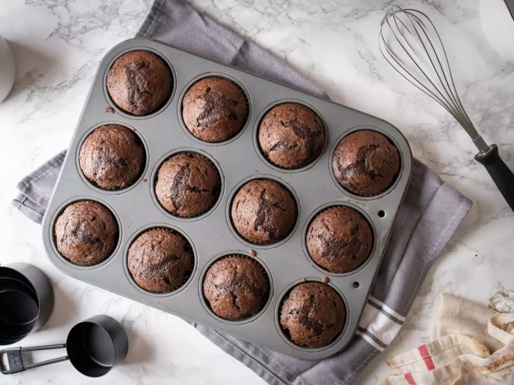 Chảo chống dính sẽ giúp bạn làm ra chiếc bánh muffin hoàn hảo