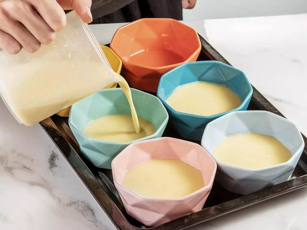 Divertits bols de gelat per augmentar el temps de les postres